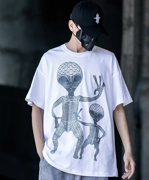 Alien Graphic Tee – Techwear UK