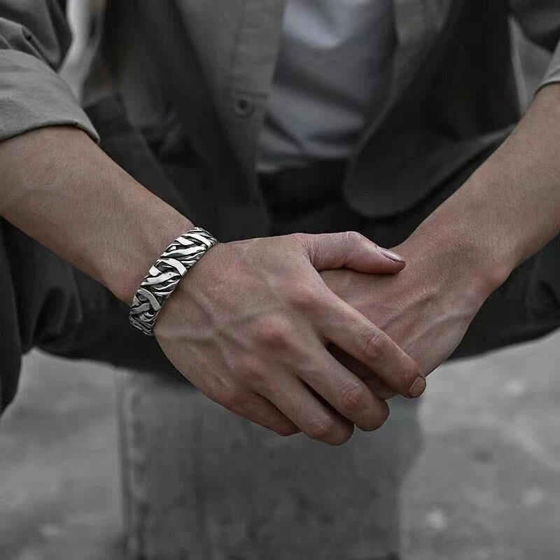 Retro Irregular Stone Bracelet – Techwear UK